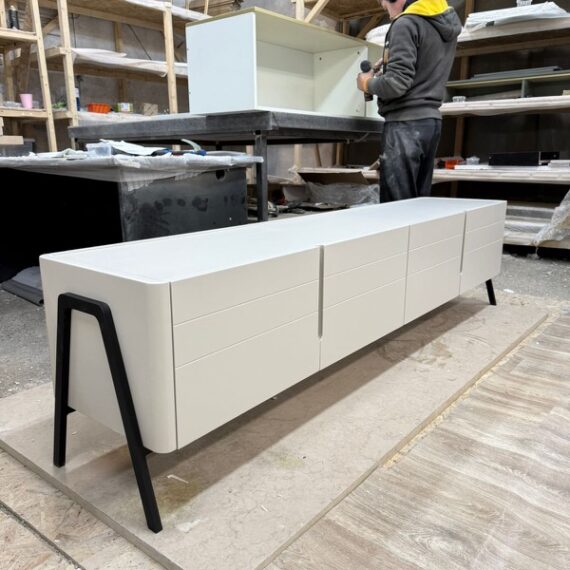 Длинная тумба под ТВ Amadeo в современном стиле купить в магазине BADIKO